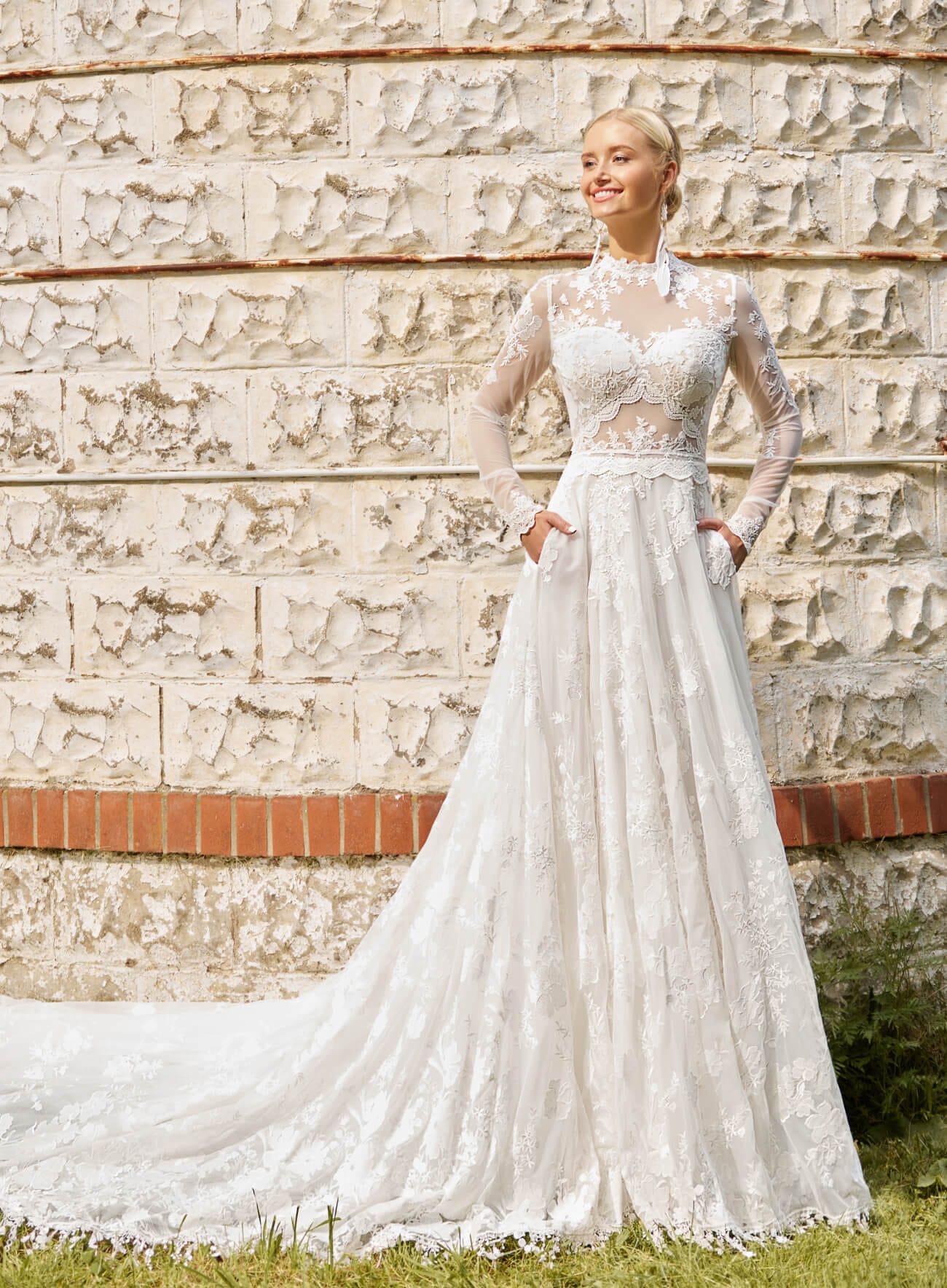 La Perle LP2222 - Size 12 – Luxe Redux Bridal