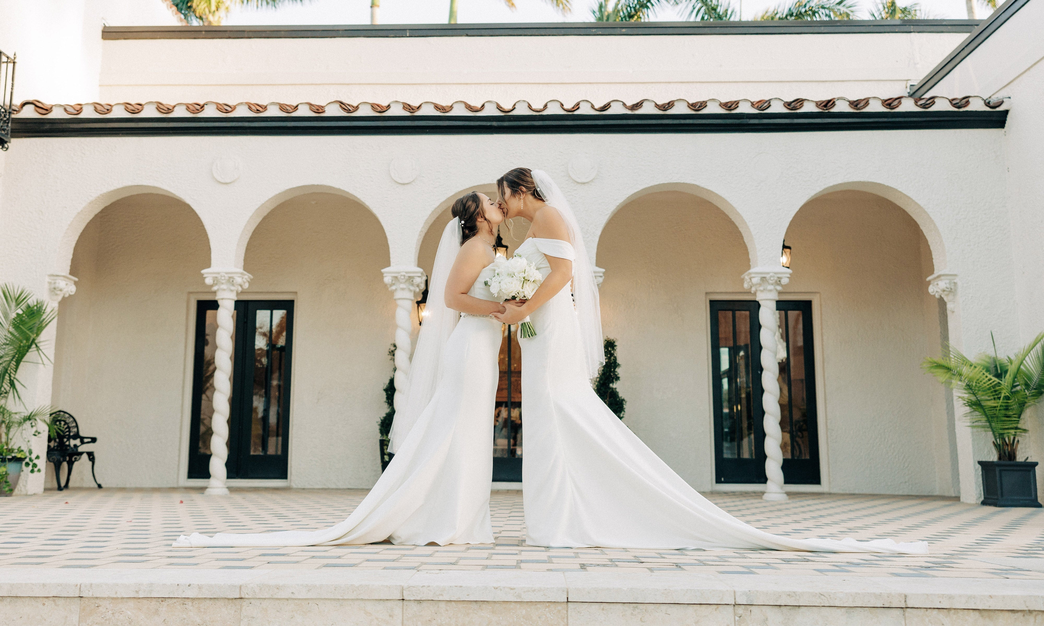 Real Brides Tatum + Abbey | Alderman House Wedding – Luxe Redux Bridal