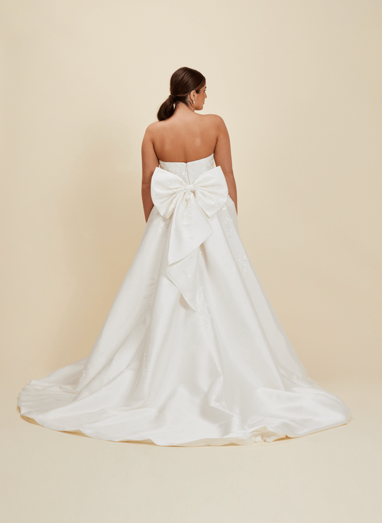 Luxe Privée June – Luxe Redux Bridal