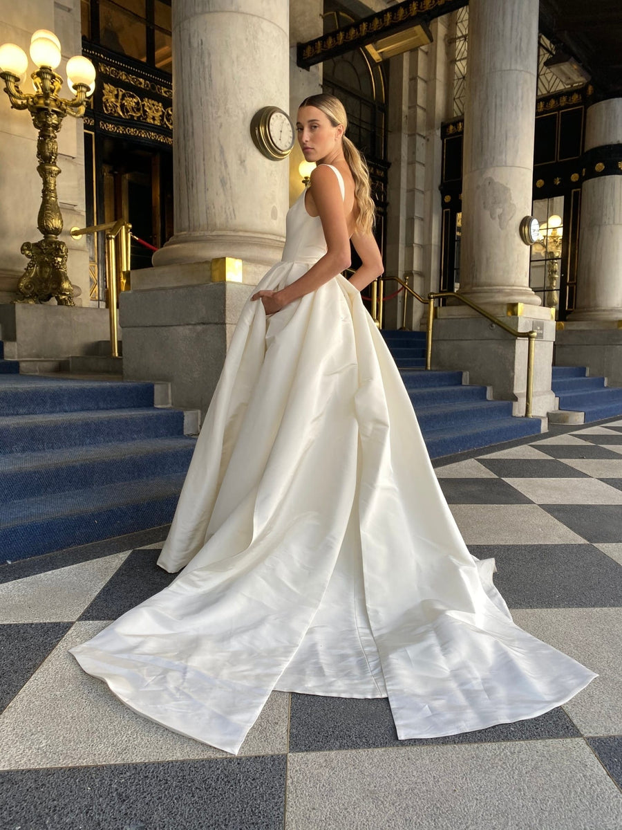 Monique Lhuillier Carter - Size 12 – Luxe Redux Bridal